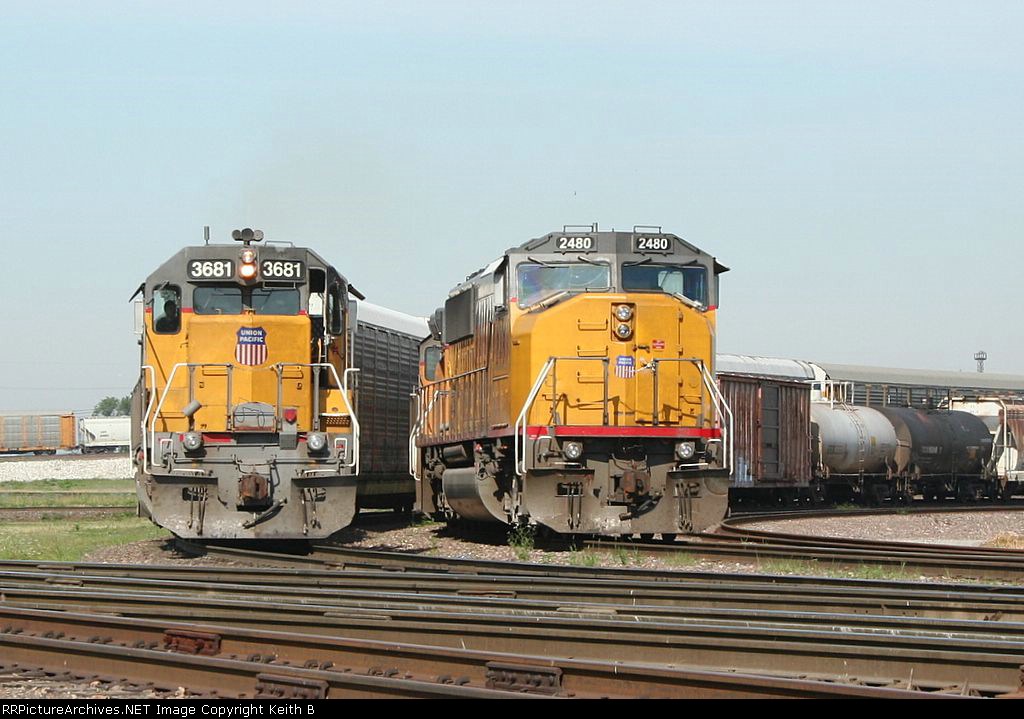 UP 3681 and 2480